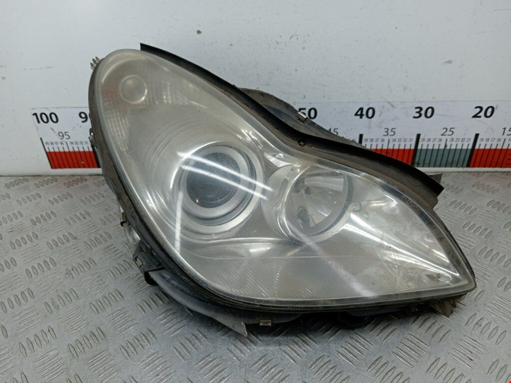 Фара правая Mercedes CLS-Class (W219) арт. 2232357