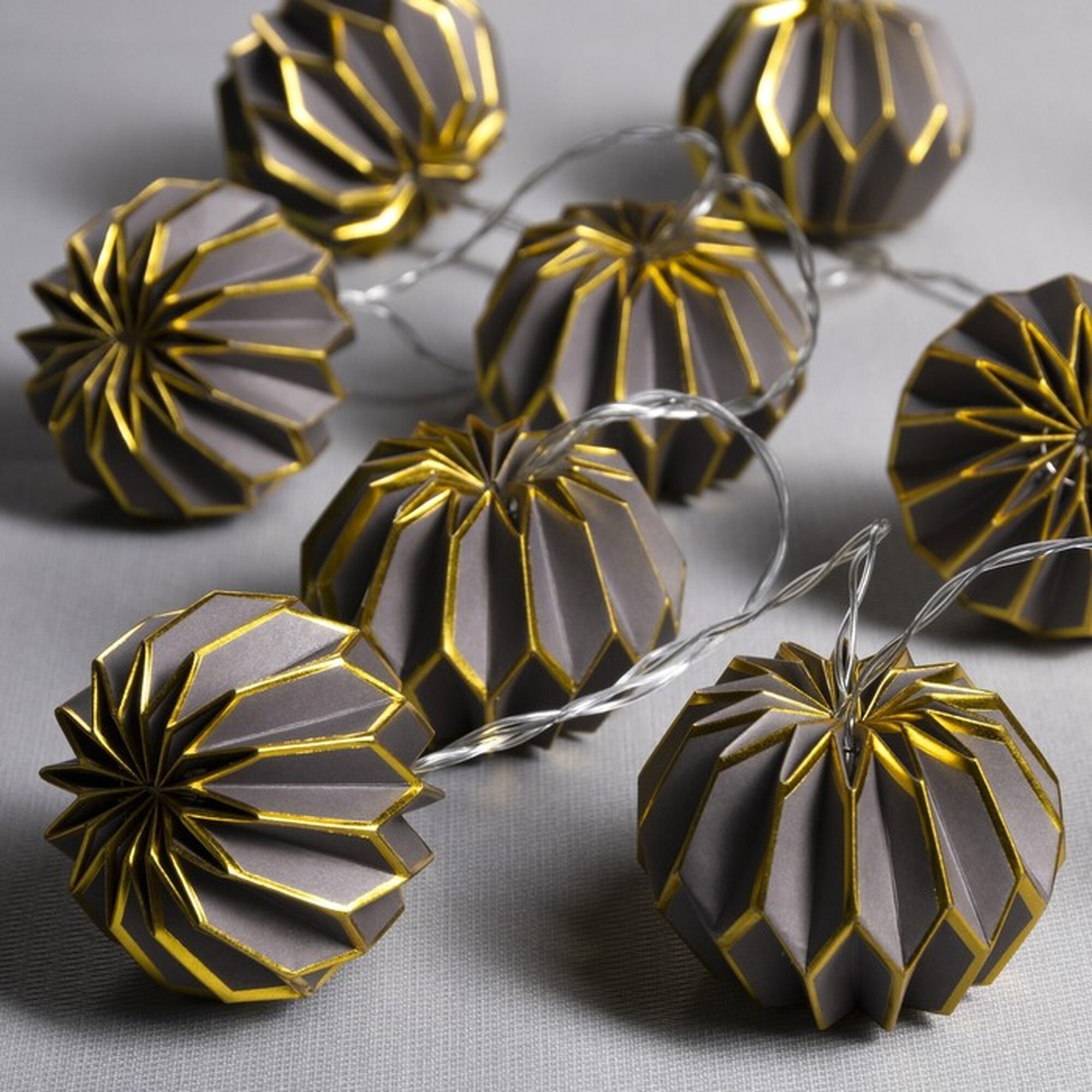 Гирлянда «Нить» 2 м с насадками «Серый фонарик», IP20, прозрачная нить, 10 LED, свечение тёплое белое