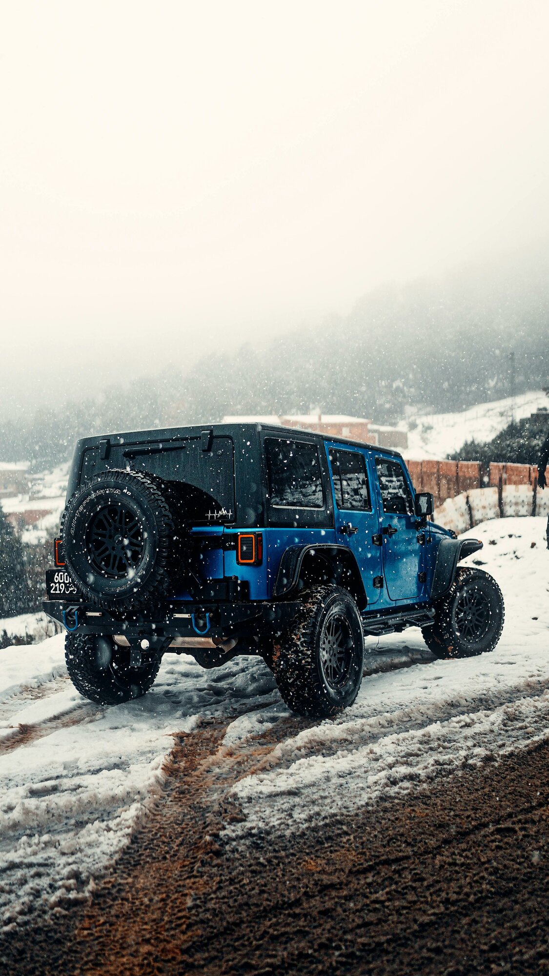 Картина на холсте 60x110 LinxOne "Автомобиль, интерьер для дома / декор на стену / дизайн