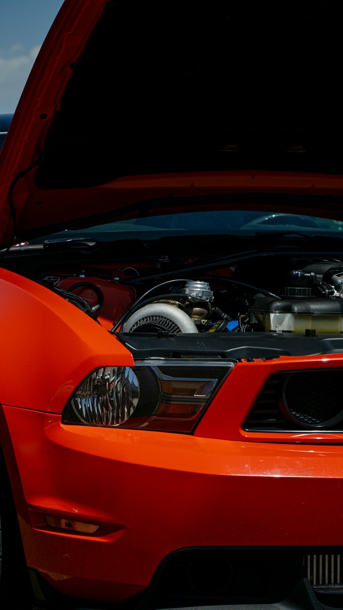 Картина на холсте 60x110 LinxOne "Автомобиль, интерьер для дома / декор на стену / дизайн