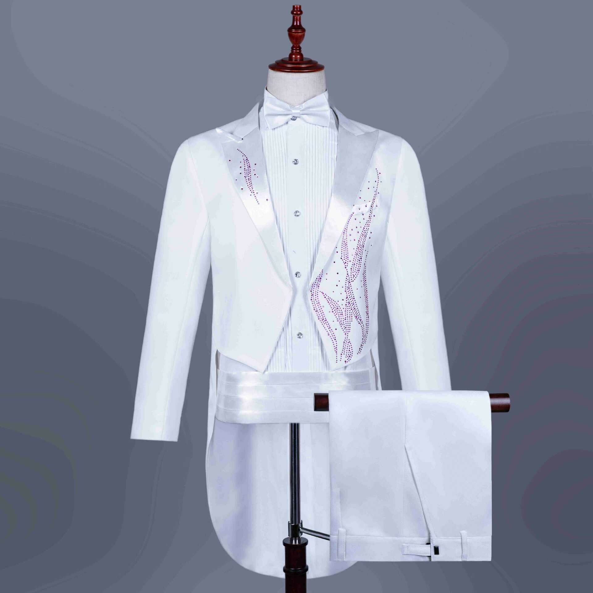 Костюм, мужской, с бриллиантами, белый, розово-красный, размер L