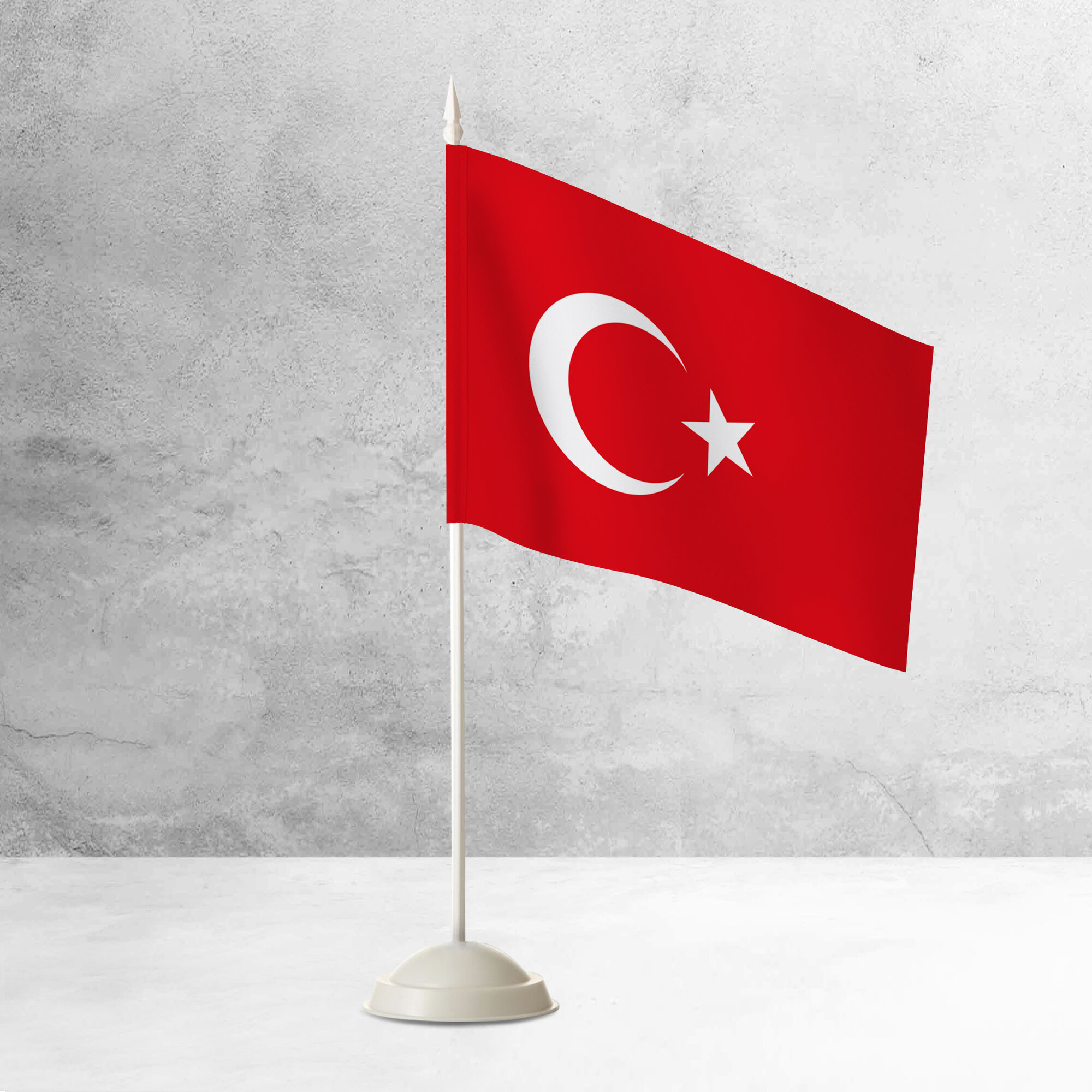 Настольный флаг Турции на пластиковой белой подставке
