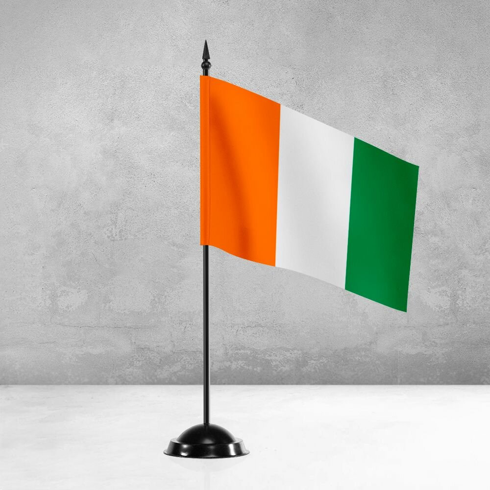 Настольный флаг Кот-д Ивуара на пластиковой черной подставке