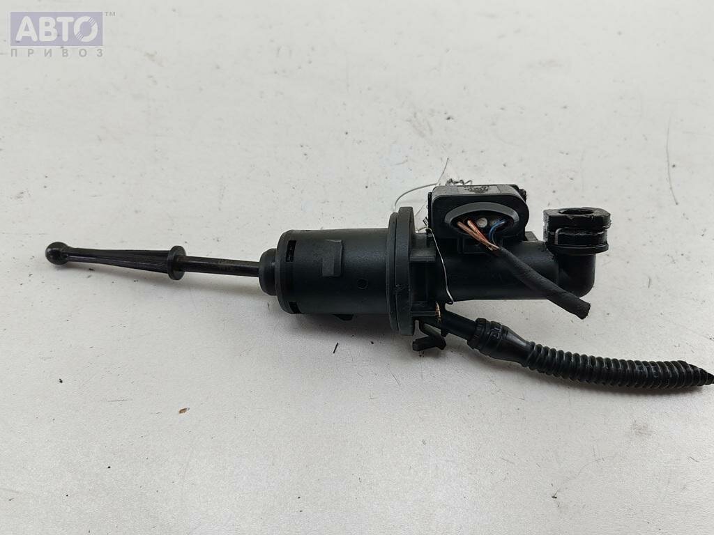 Цилиндр сцепления главный Volkswagen Touran