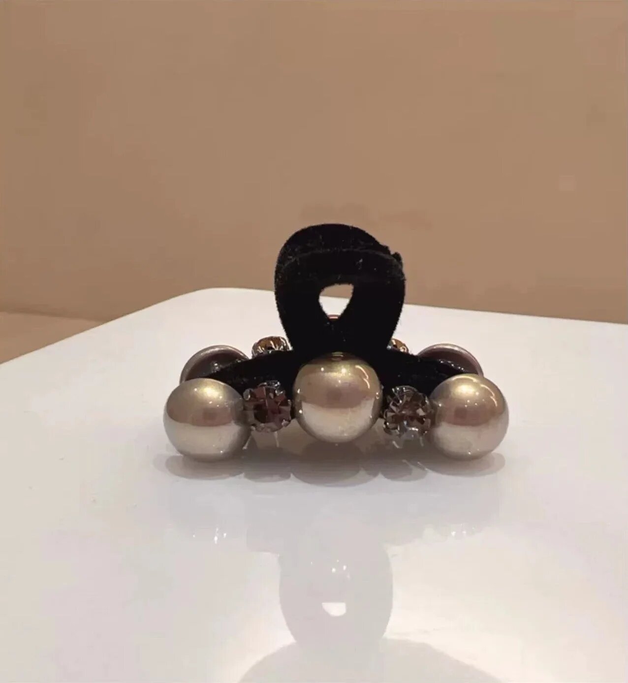 Черная жемчужная заколка для волос Small Pearl