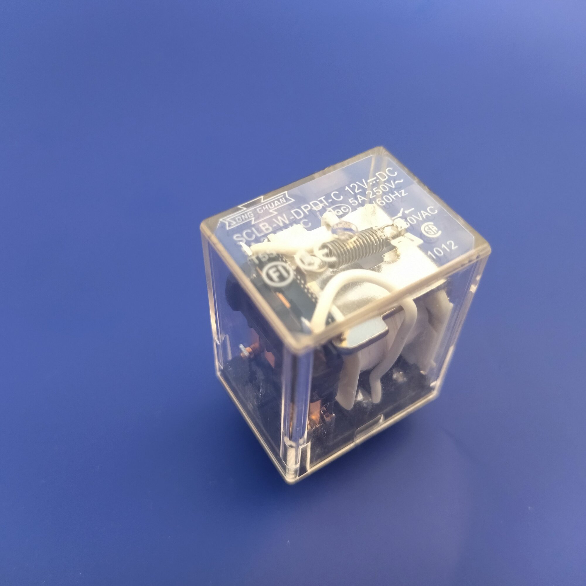 Электромагнитное промежуточное реле в колодку SCLB-W-DPDT-C 12VDC SONGCHUAN, DPDT, 5А 250VAC/28VDC, 0.9W