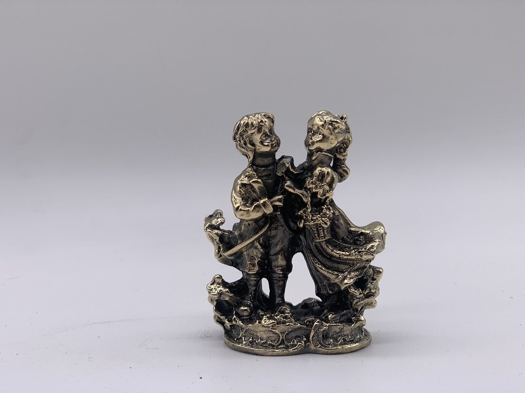 Фигурка "Влюбленная парочка"