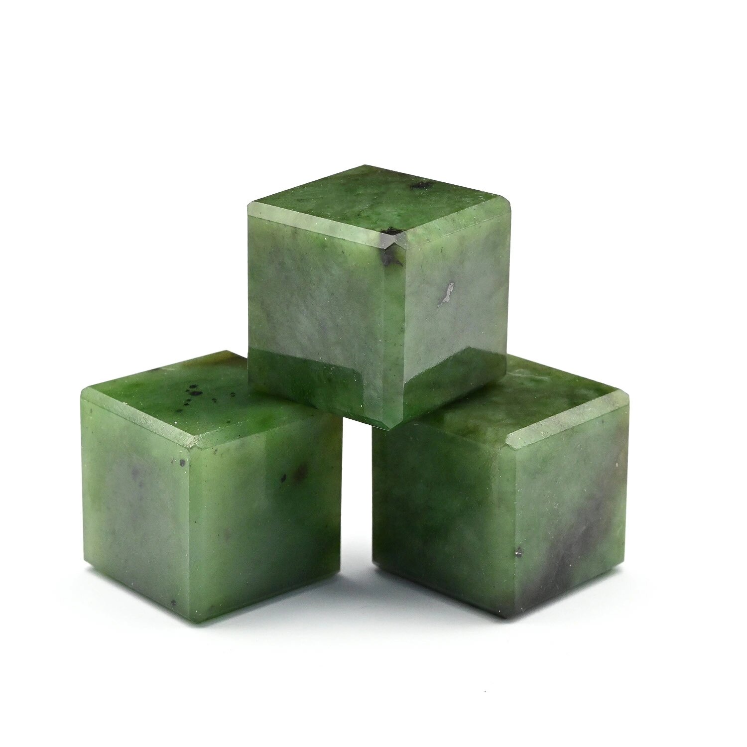 Камни для охлаждения напитков в холщевом мешочке 3 кубика из нефрита .