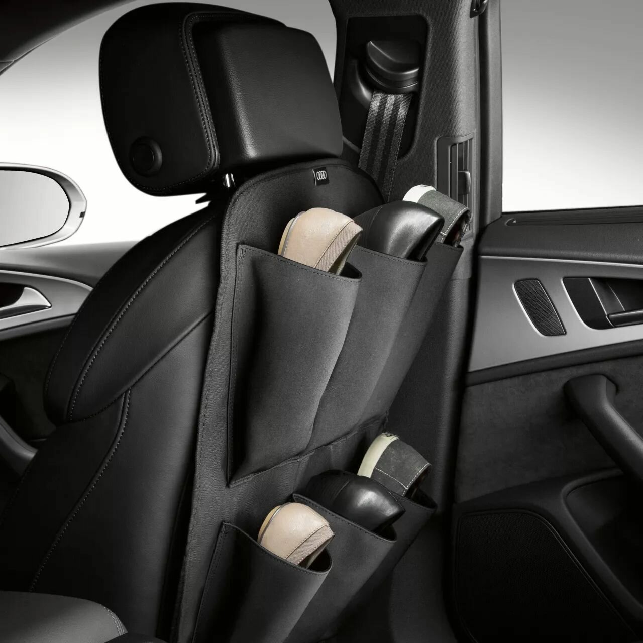 Защита спинки сиденья Audi c 6-ю карманами, 4L0061609A