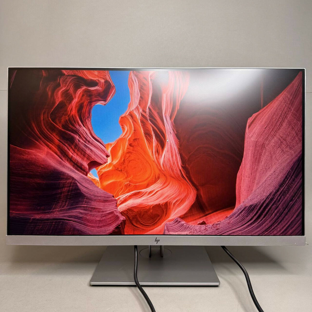 27" Монитор HP EliteDisplay E273 серый