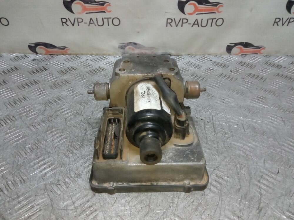Блок ABS, насос Opel Vectra B 1.8 (Вектра Б) 13039901
