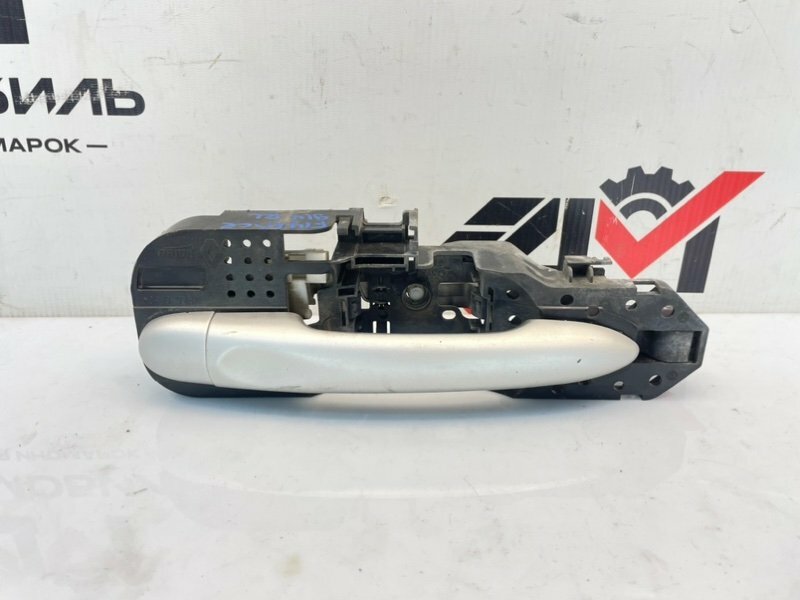 Б/У ручка двери внешняя Renault Fluence 2012 L30R K4MV838 Задн. Лев. nприсутствуют царапины 66533 RENAULT арт. 806070032R, 80...