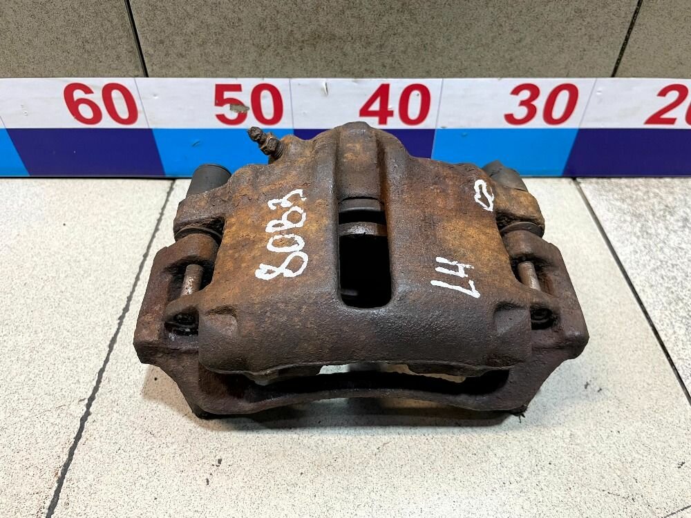 Суппорт передний левый Audi 80 B3 357615123AX