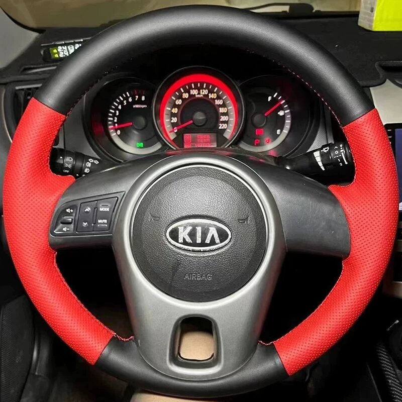 Чехол на рулевое колесо Kia Shuma 2010-2013, микрофибра черного цвета с красными акцентами, перфорированные боковины