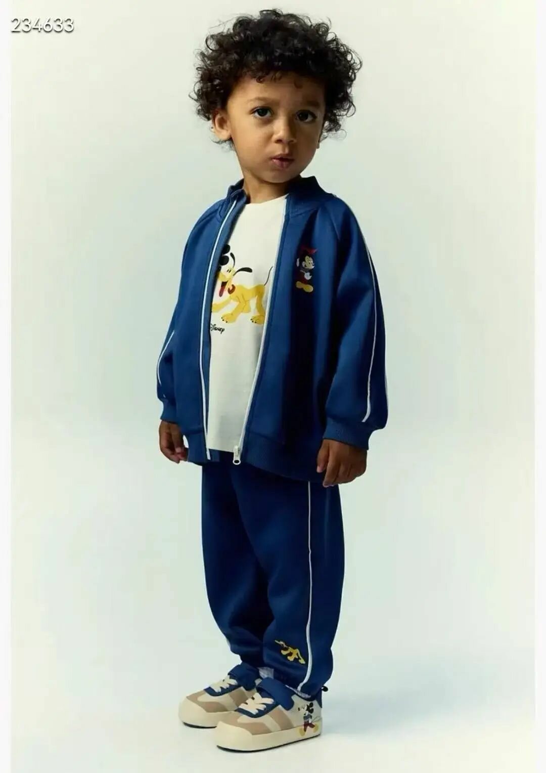 Костюм спортивный