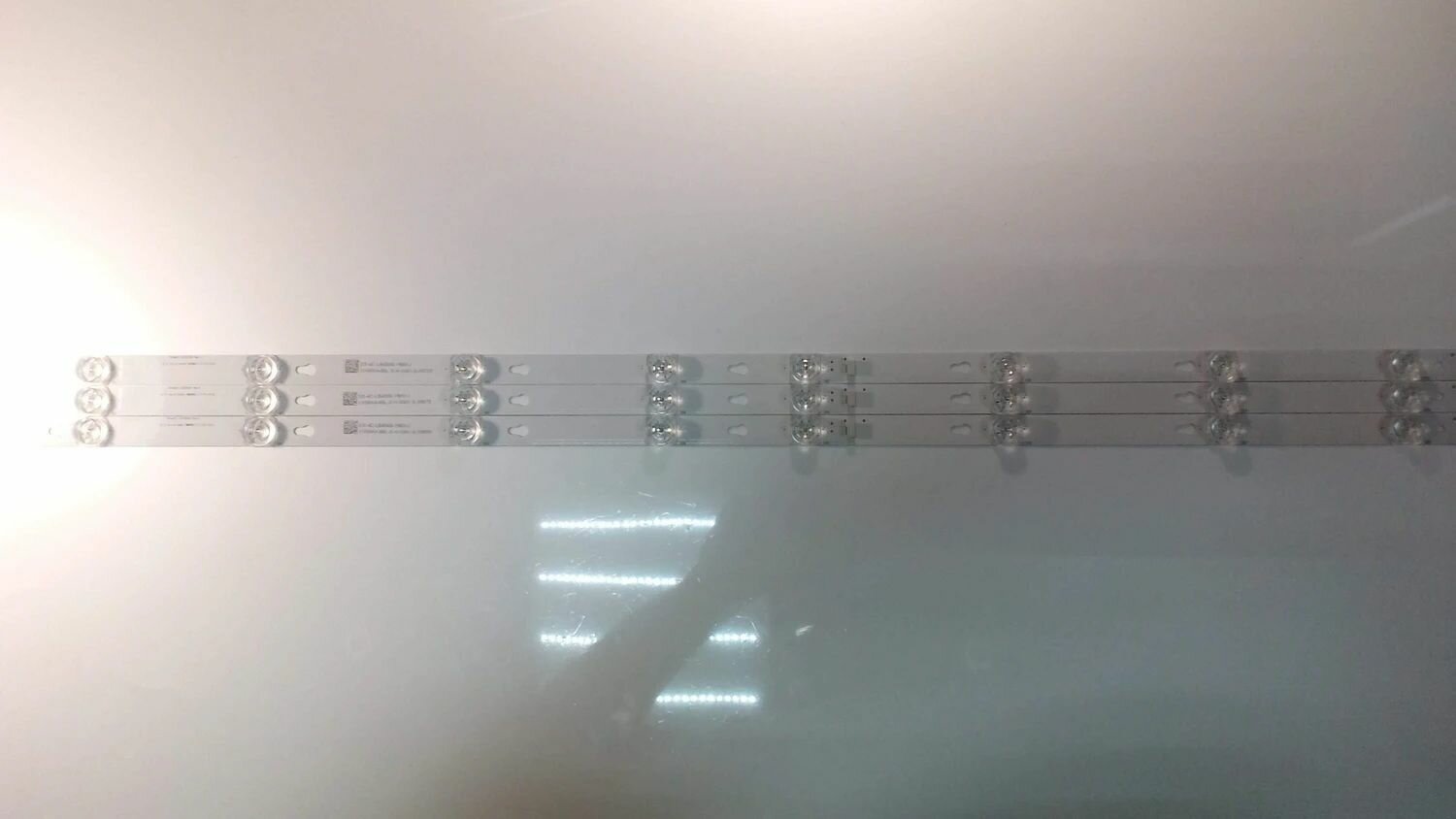 ShineOn 2D02636 Rev.K DS-4C-LB4308-YM01J XX66AA-86L-S-H-0001-S LCD TCL LVF430ND1L за 1 планку для L43S62Fs Lcd Телевизор Tcl LCD, LED подсветка (string стринг светодиодный) для матрицы арт. 8342