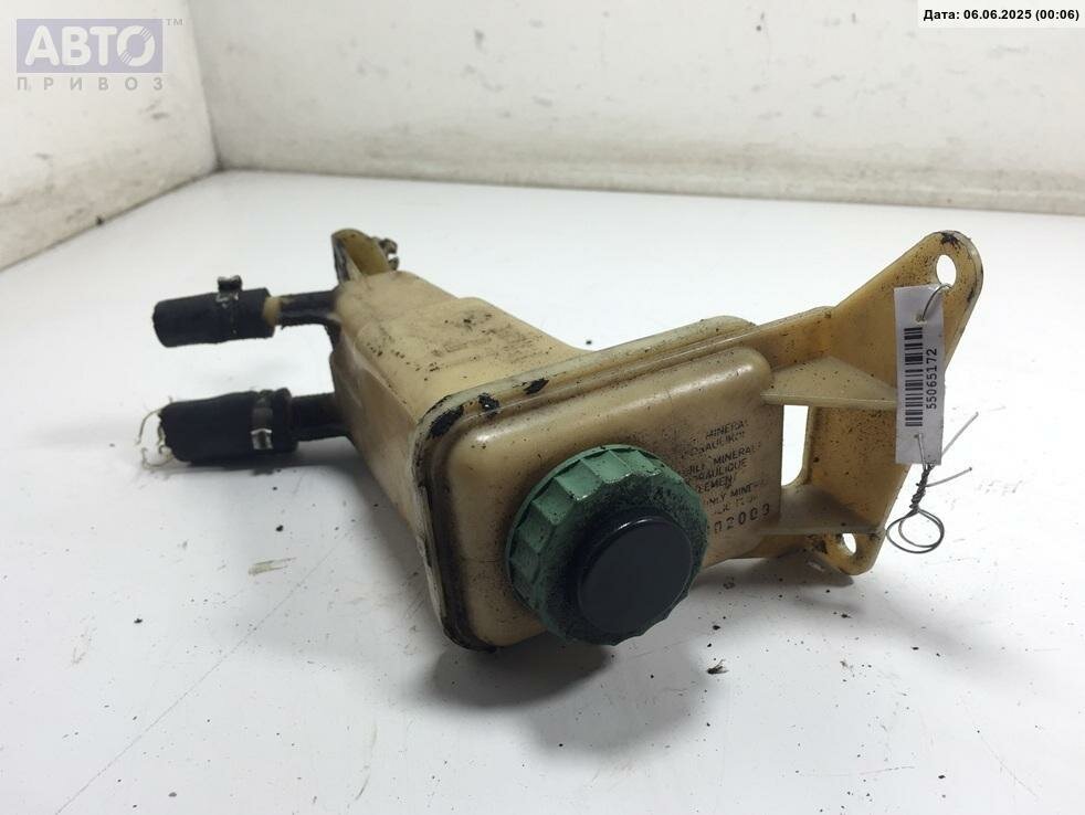 Бачок тормозной жидкости Audi A6 C5 (1997-2005)