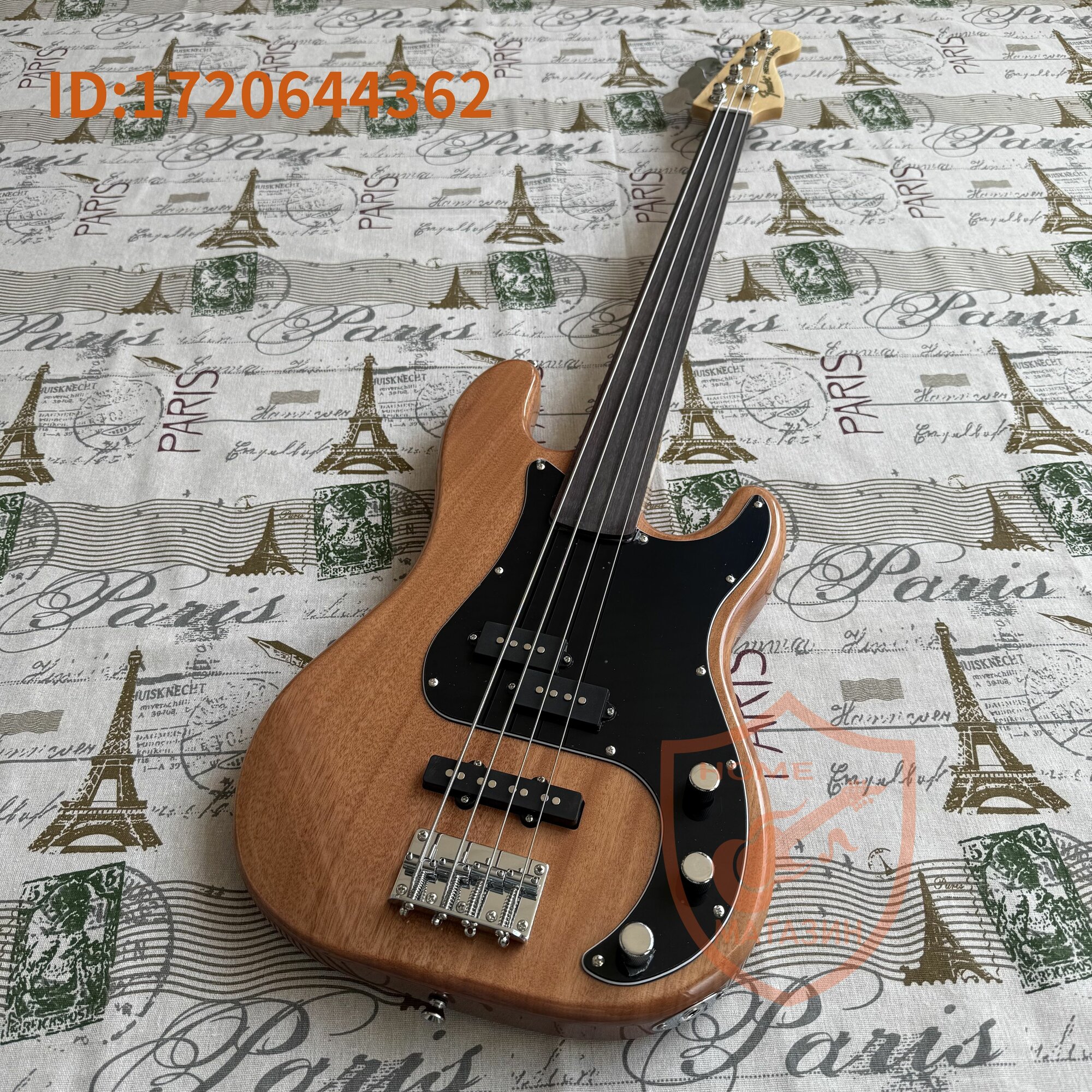 Fende squier бас гитара 4 струн/Precision Bass