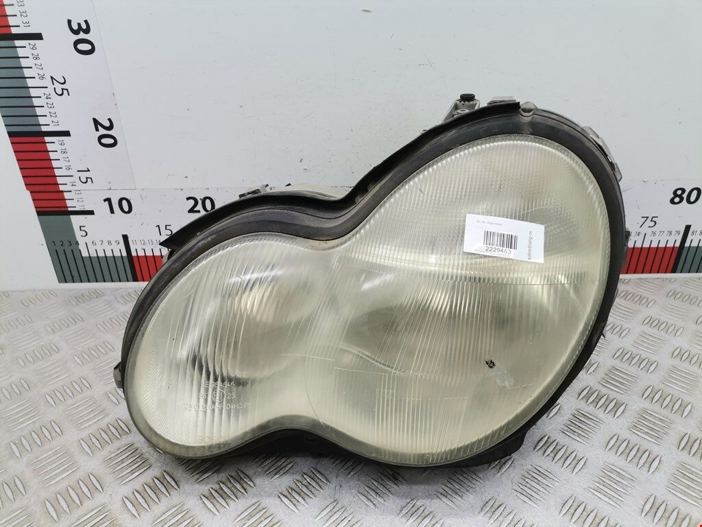 Фара левая Mercedes C-Class (W203) A2038200161 арт. 2229463