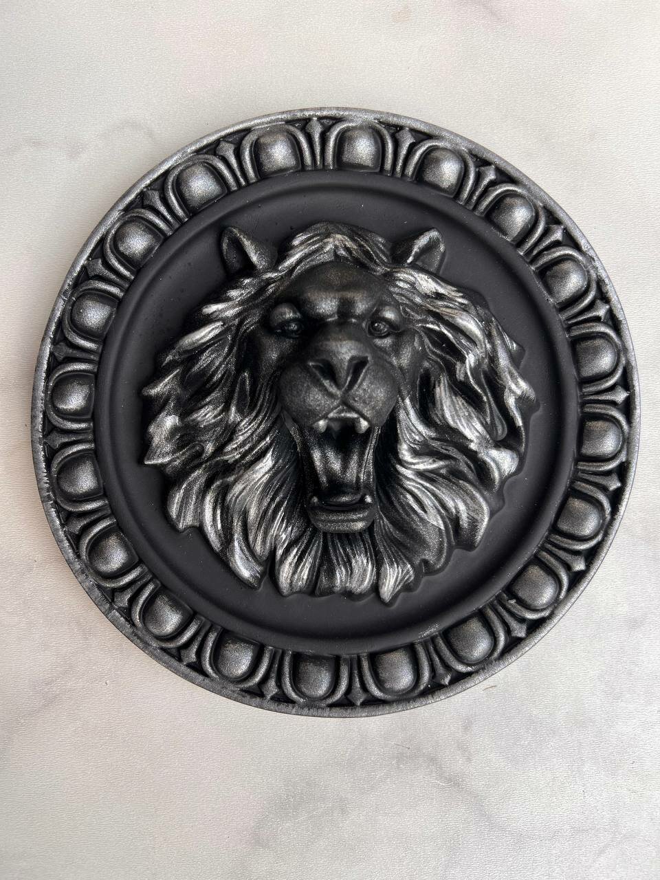 Барельеф на стену Лев