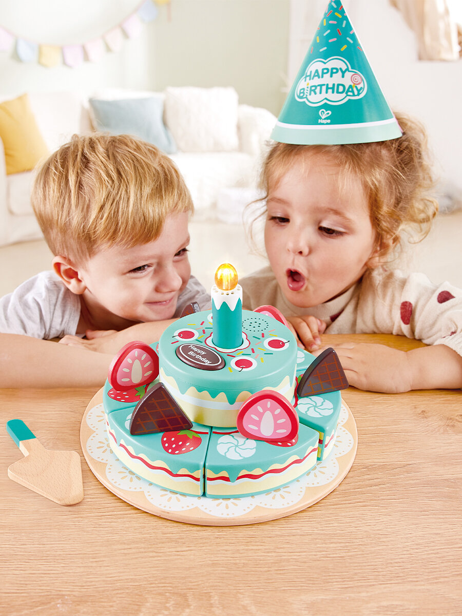 Торт игрушка Hape "Счастливого дня рождения", 15 предметов наборе, свет, звук E3180_HP