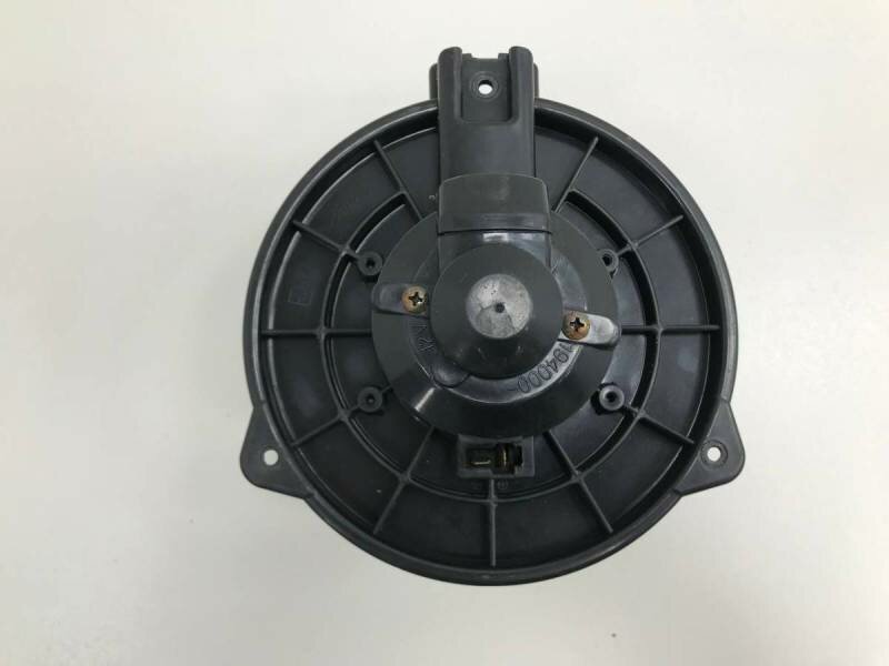 Моторчик отопителя Toyota Corolla E120 2001-2007