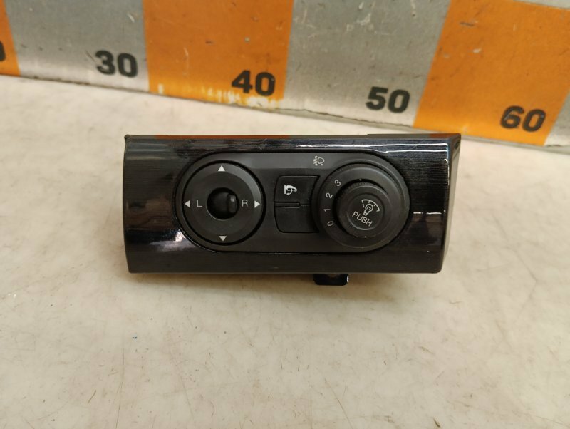 Б/У Блок управления зеркалами Chevrolet Captiva C140 419735 GENERAL MOTORS арт. 95916857