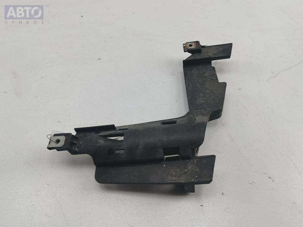 Крепление фары правой BMW 3 E46 (1998-2006)