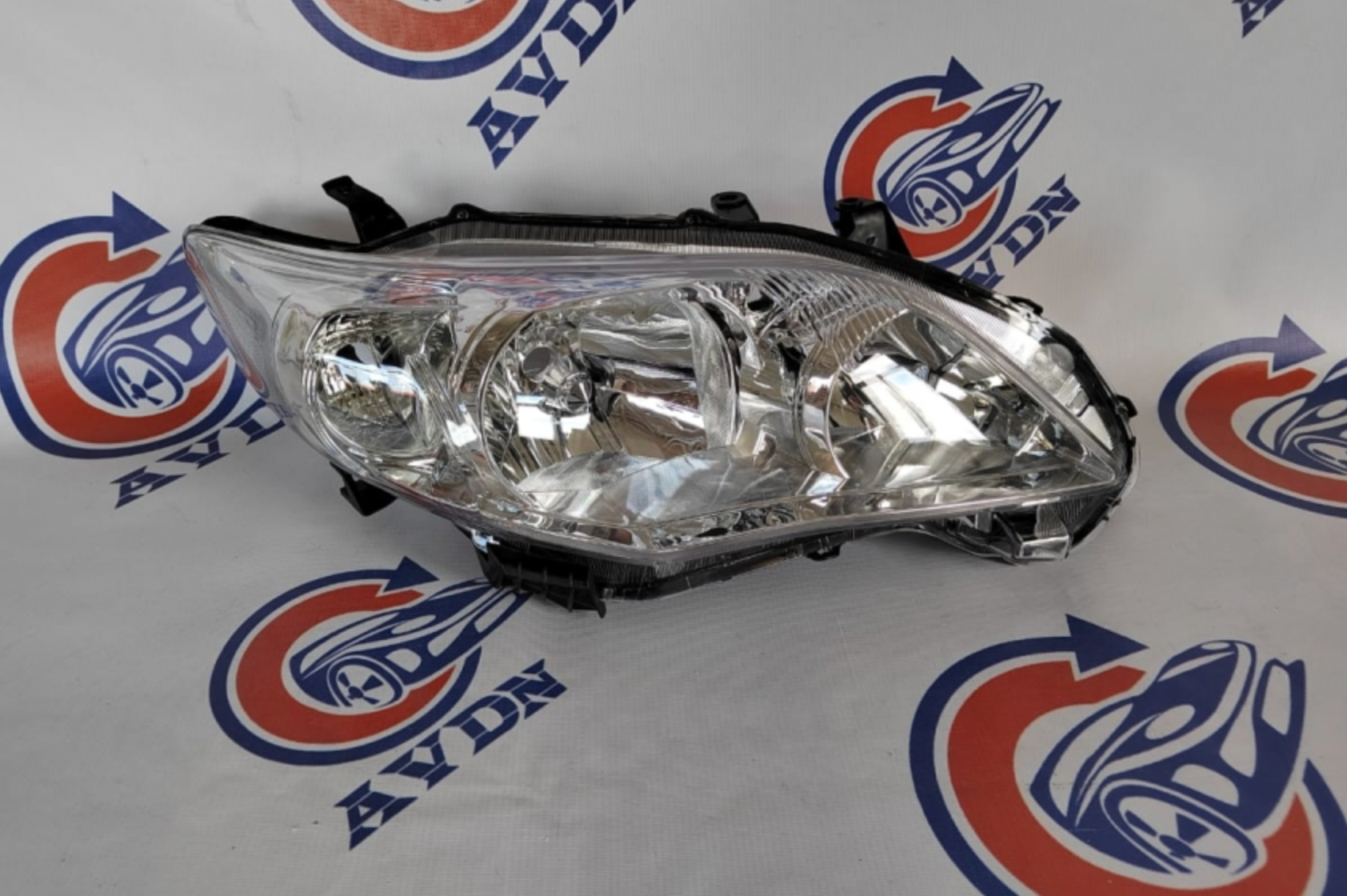 Фара правая TOYOTA COROLLA E150 10-13 с корректором производитель Jorden