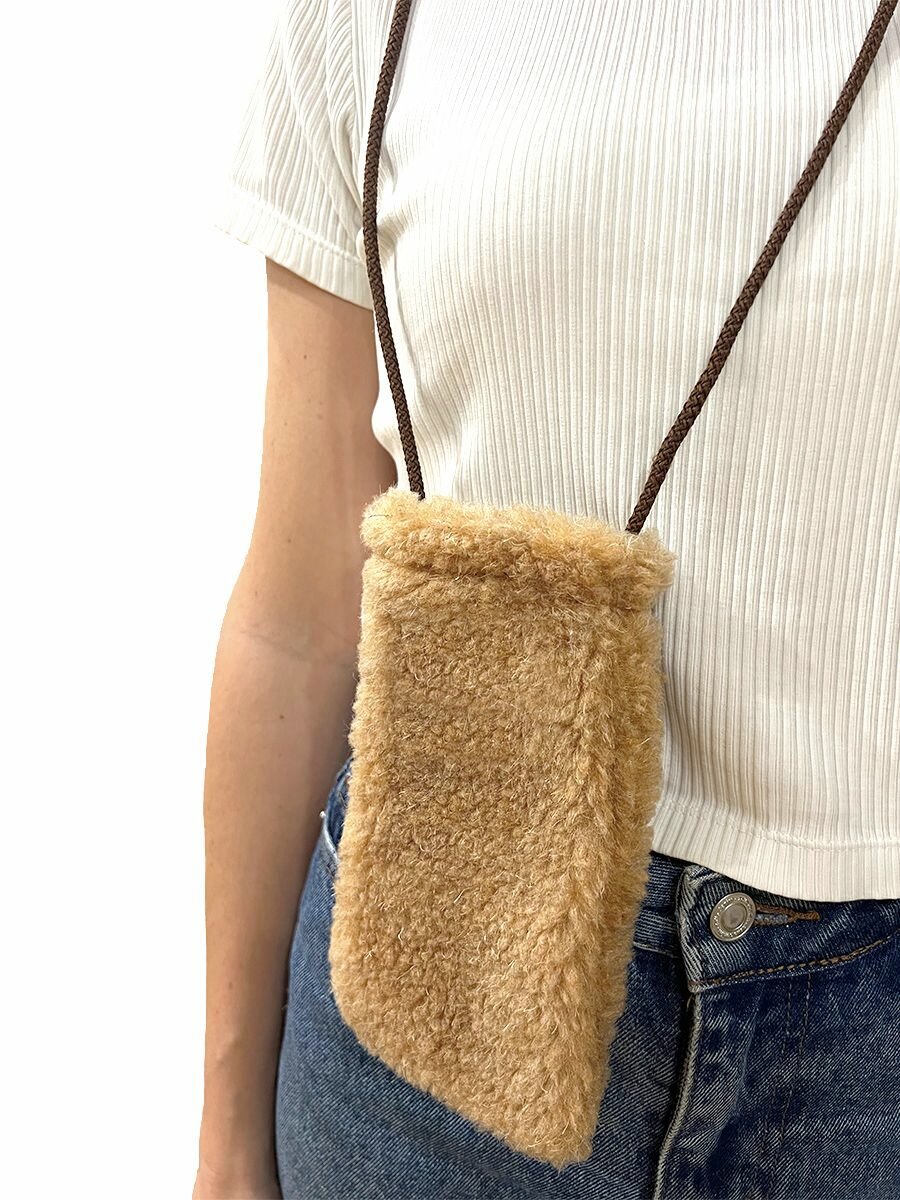 Чехол для телефона меховой, сумка-чехол для смартфона цвет бежевый без нашивки