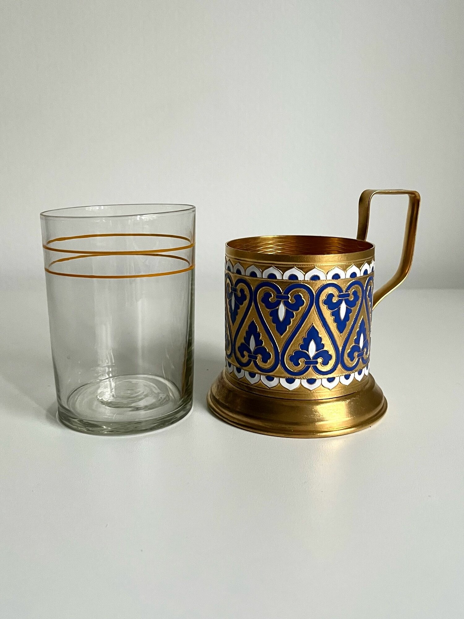 Подстаканник "Пики" со стаканом. Латунь с эмалью. Целая эмаль. Состояние. СССР. 1960-ые годы.