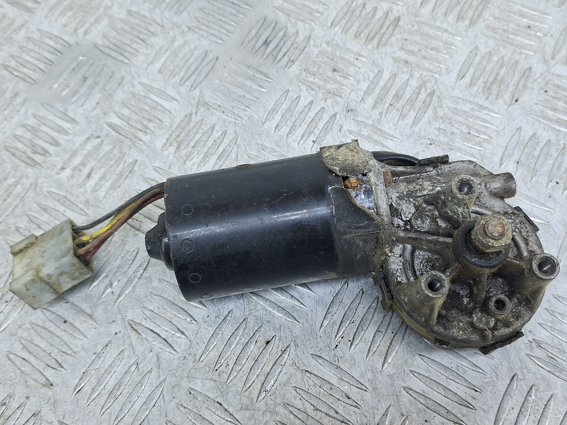 Моторчик трапеции дворников (стеклоочистителя) Mercedes-Benz Sprinter W901-905 рест. (2000 - 2006) 0390241346