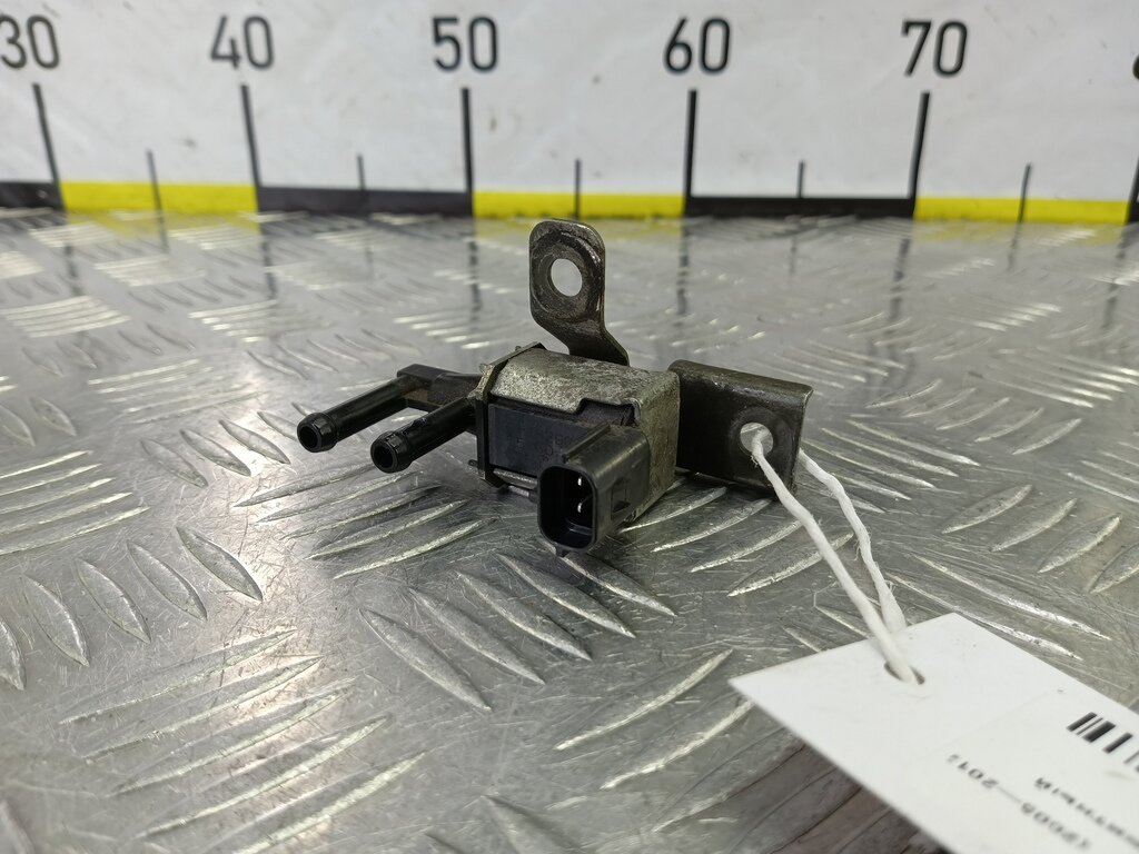 Клапан электромагнитный Б/У для SUZUKI JIMNY III рестайлинг (2005—2012) 18117-52G00