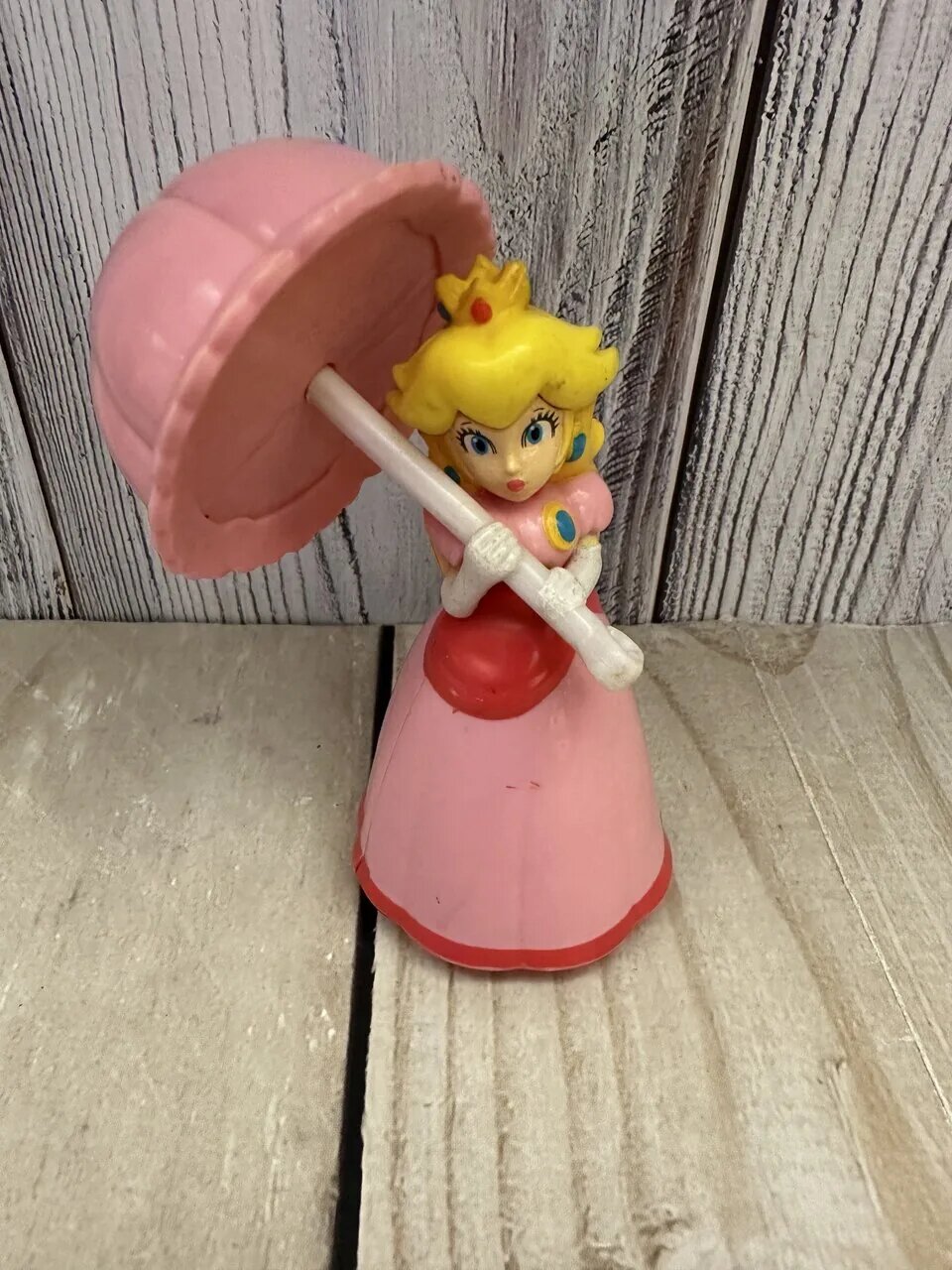 Игрушка Супер марио Принцесса Пич из макдональдса коллекционный 2000 годы