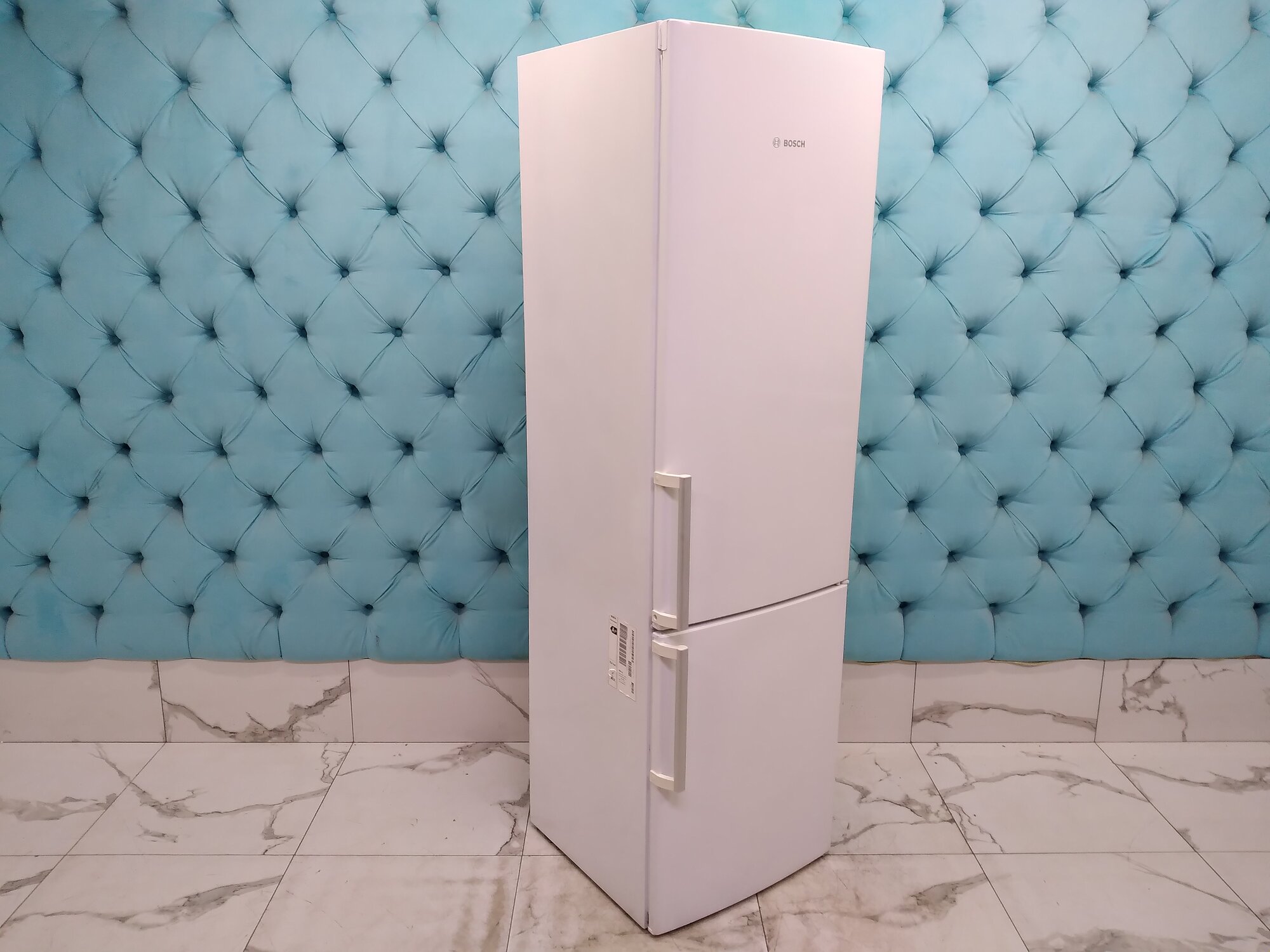 Холодильник Bosch KGE39AW20R, белый, двухкамерный, А+, 2 камеры