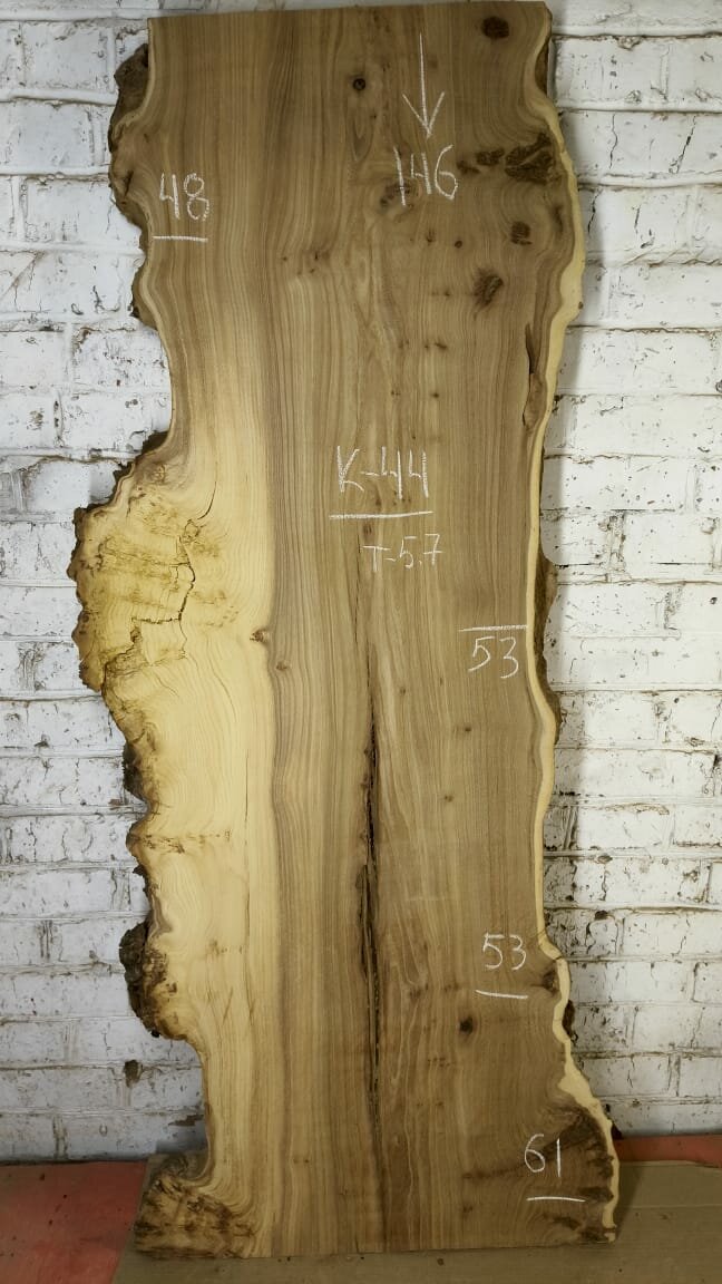 Слэб дерева Карагач К44, выровнен в плоскости, влажность 8-10%