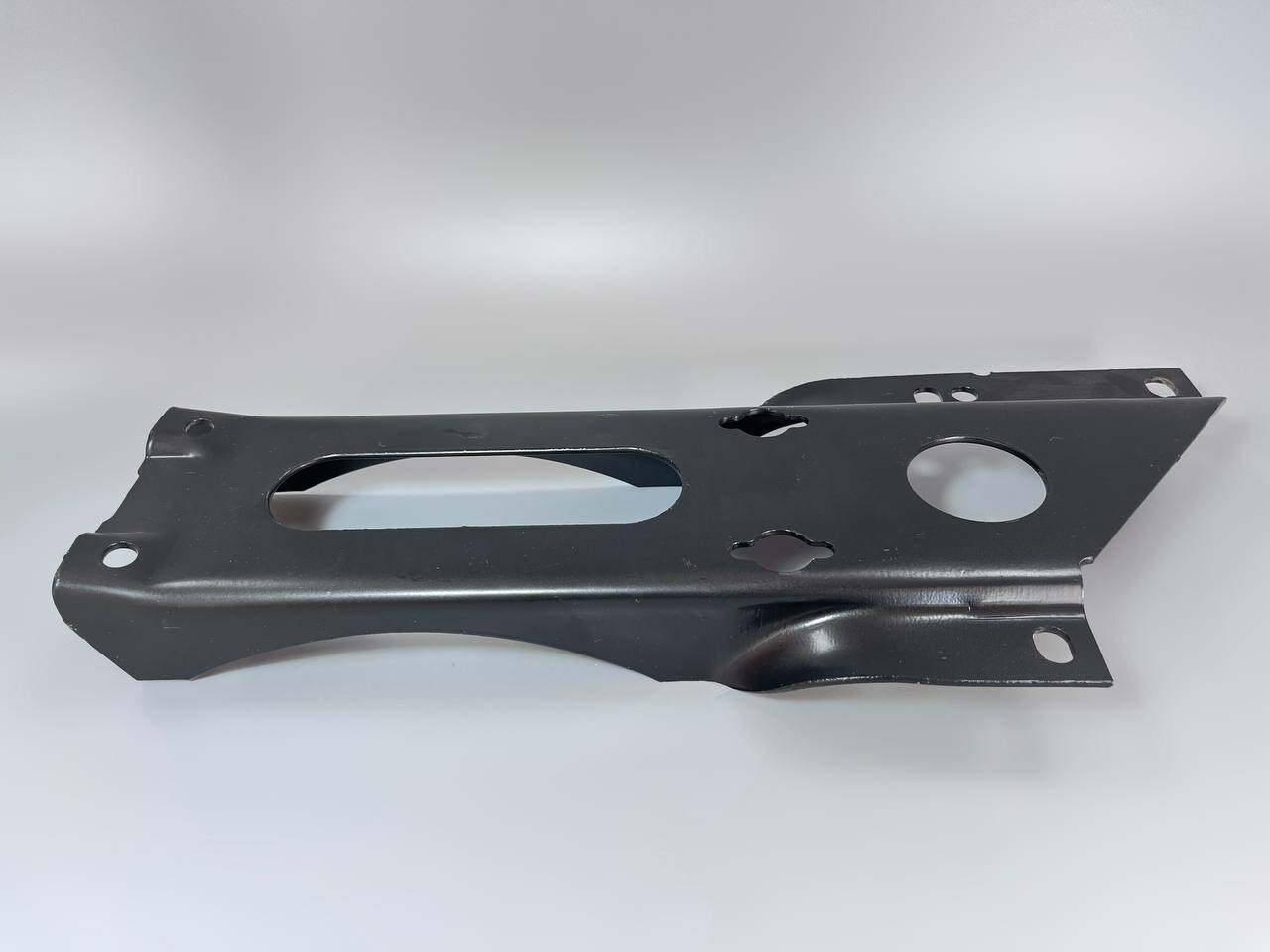 Кронштейна крепления глушителя для автомобилей КАМАЗ-53215 (производитель : ПАО КамАЗ; арт: 53215-1203034)