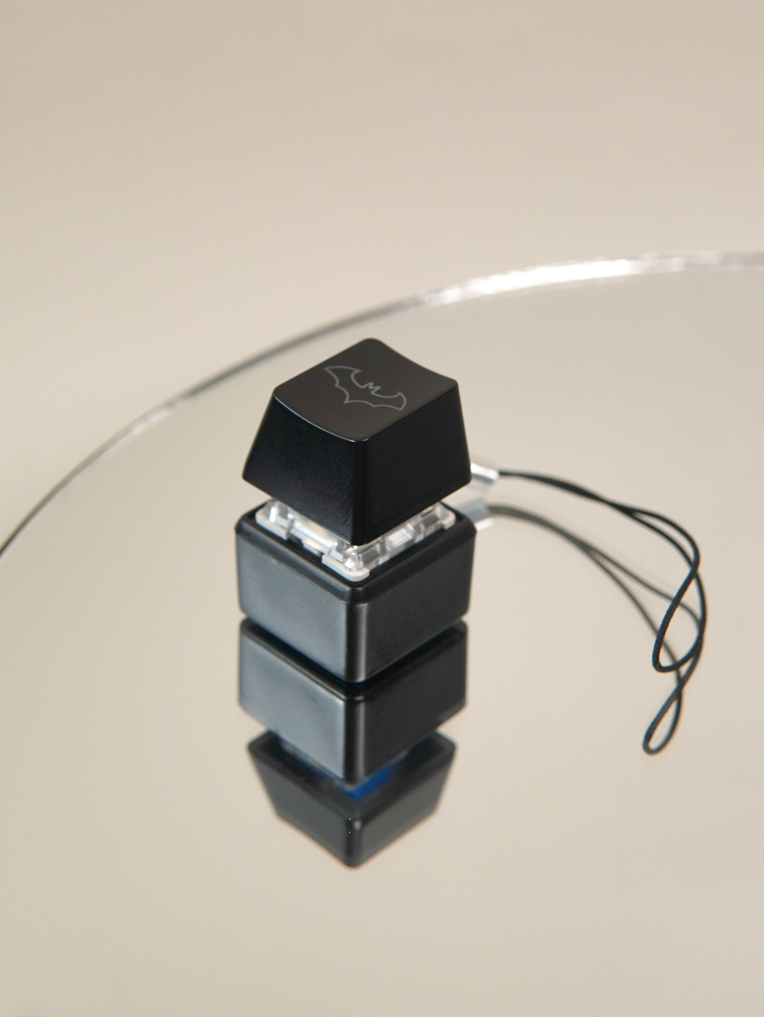 Брелок-кликер Бэтмен (Batman) | Механический переключатель | Геймерский антистресс | Подарок фанату DC Comics