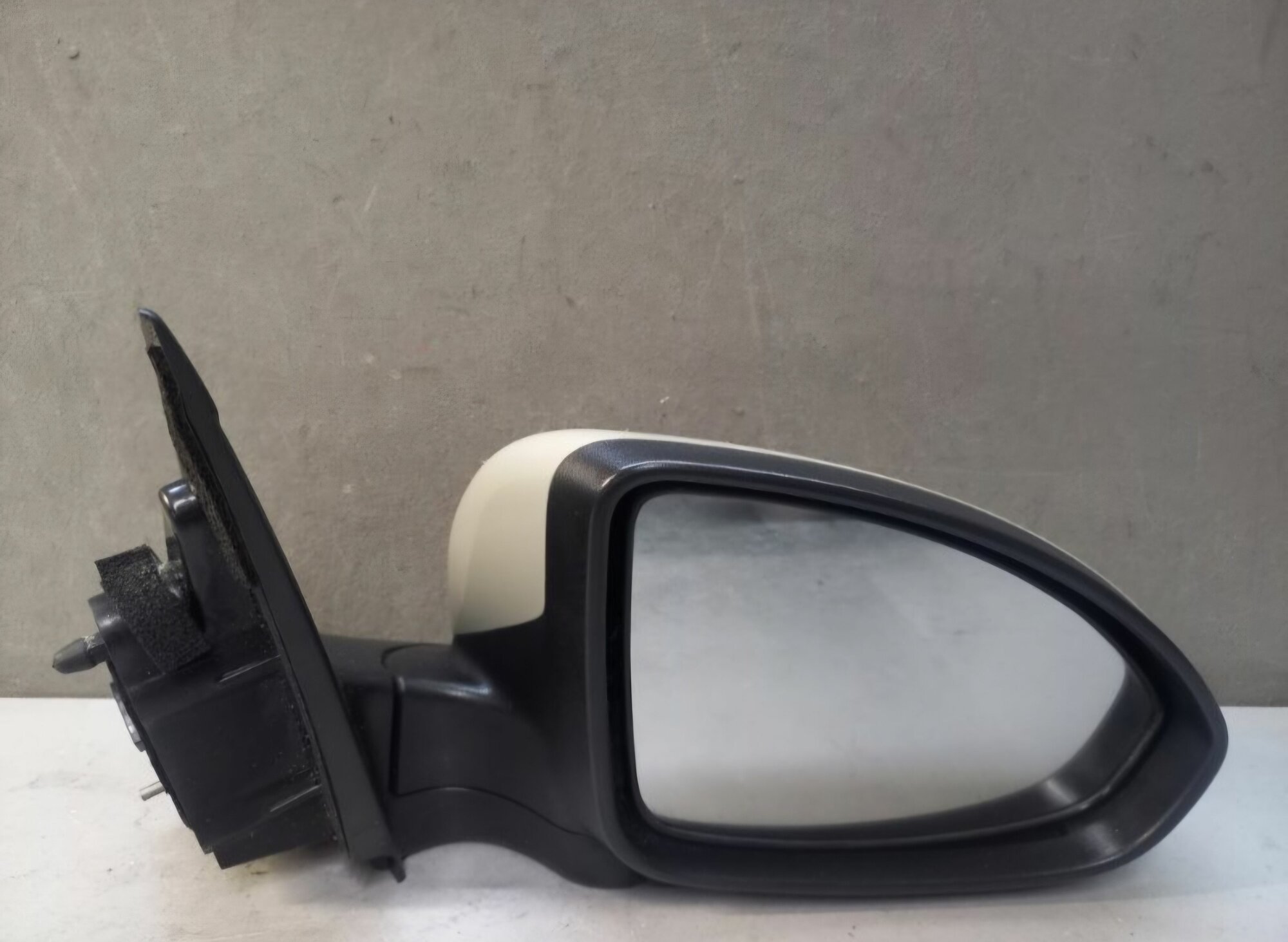 Зеркало наружное правое CHEVROLET CRUZE 95104624