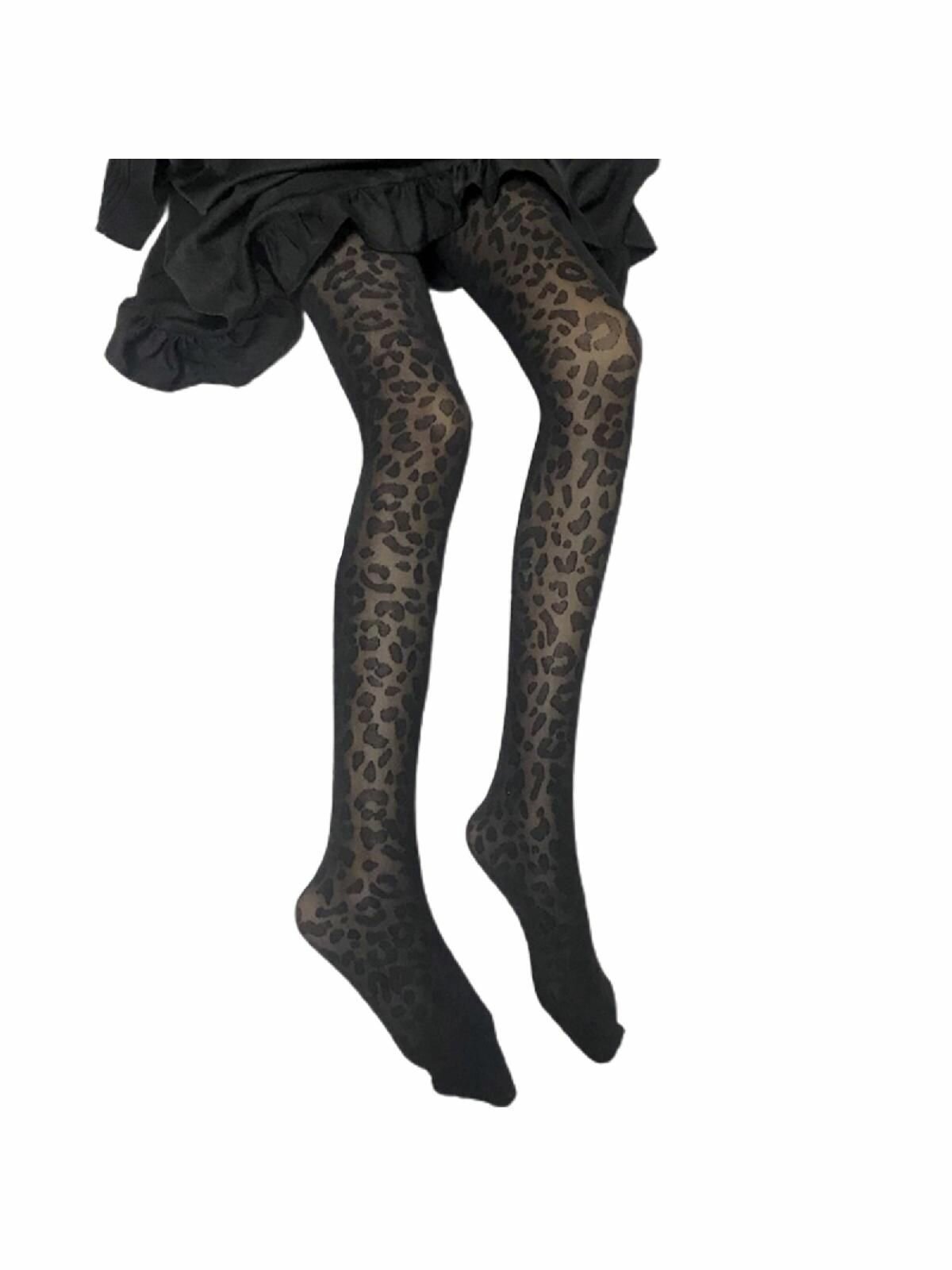 Черные чулки с леопардовым принтом