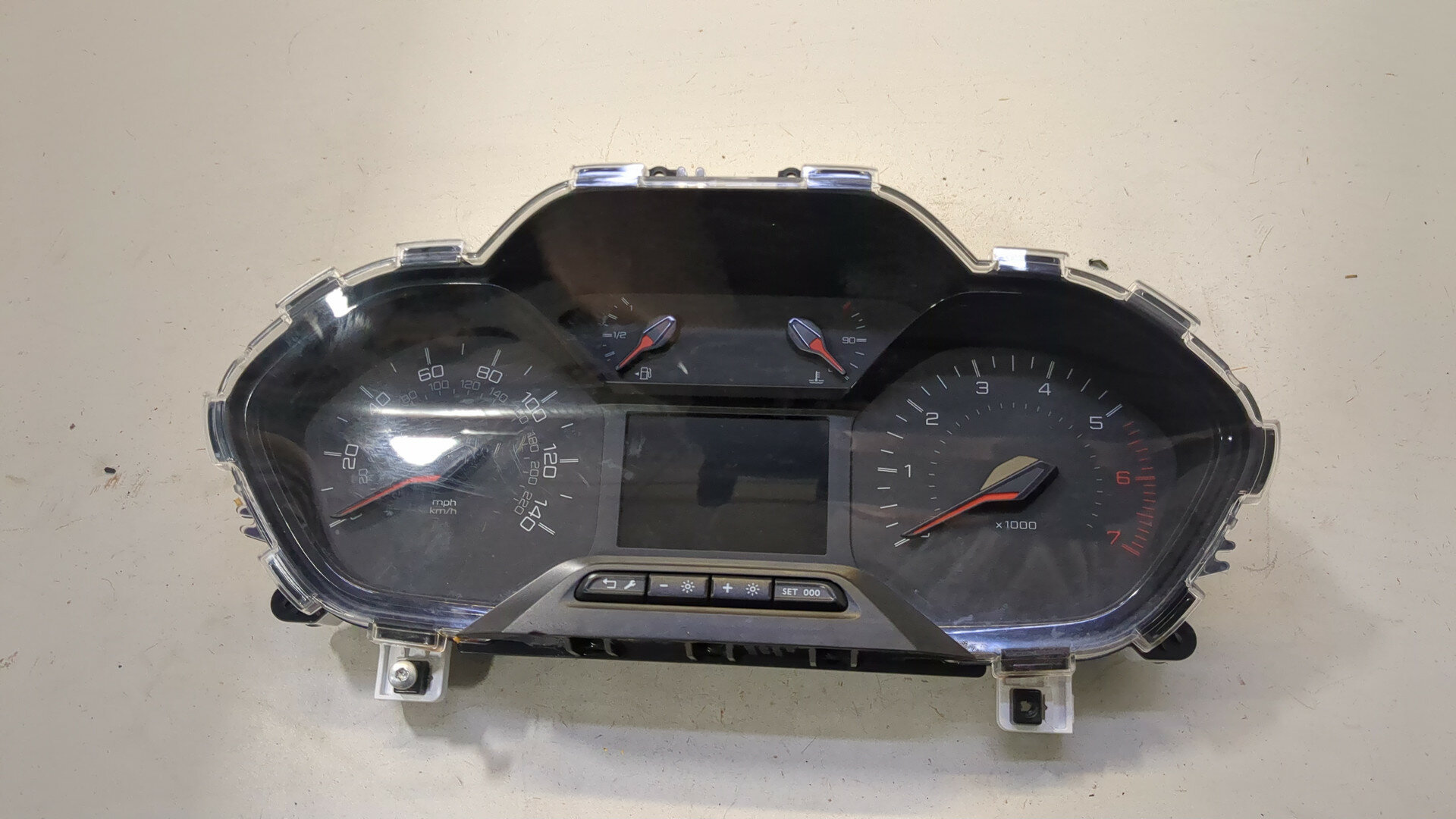 Приборная панель Peugeot Partner Б/У