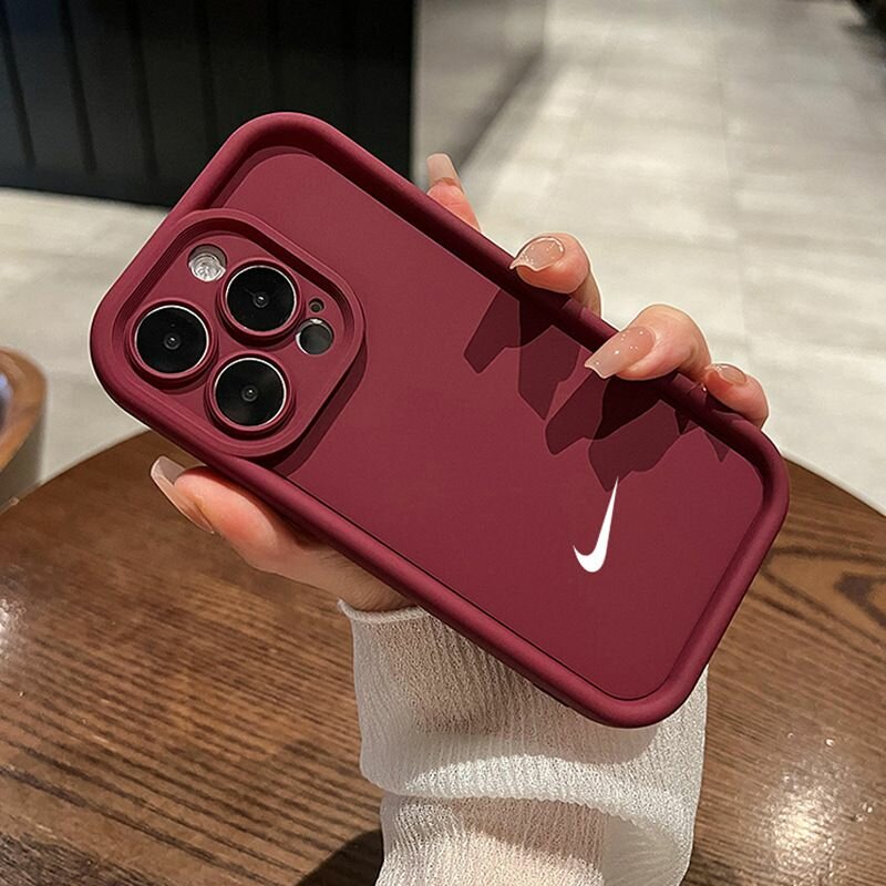 Чехол на iPhone 15 PRO — фото 1