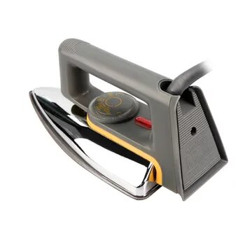 Бытовой старинный утюг для сухой глажки без воды и пара