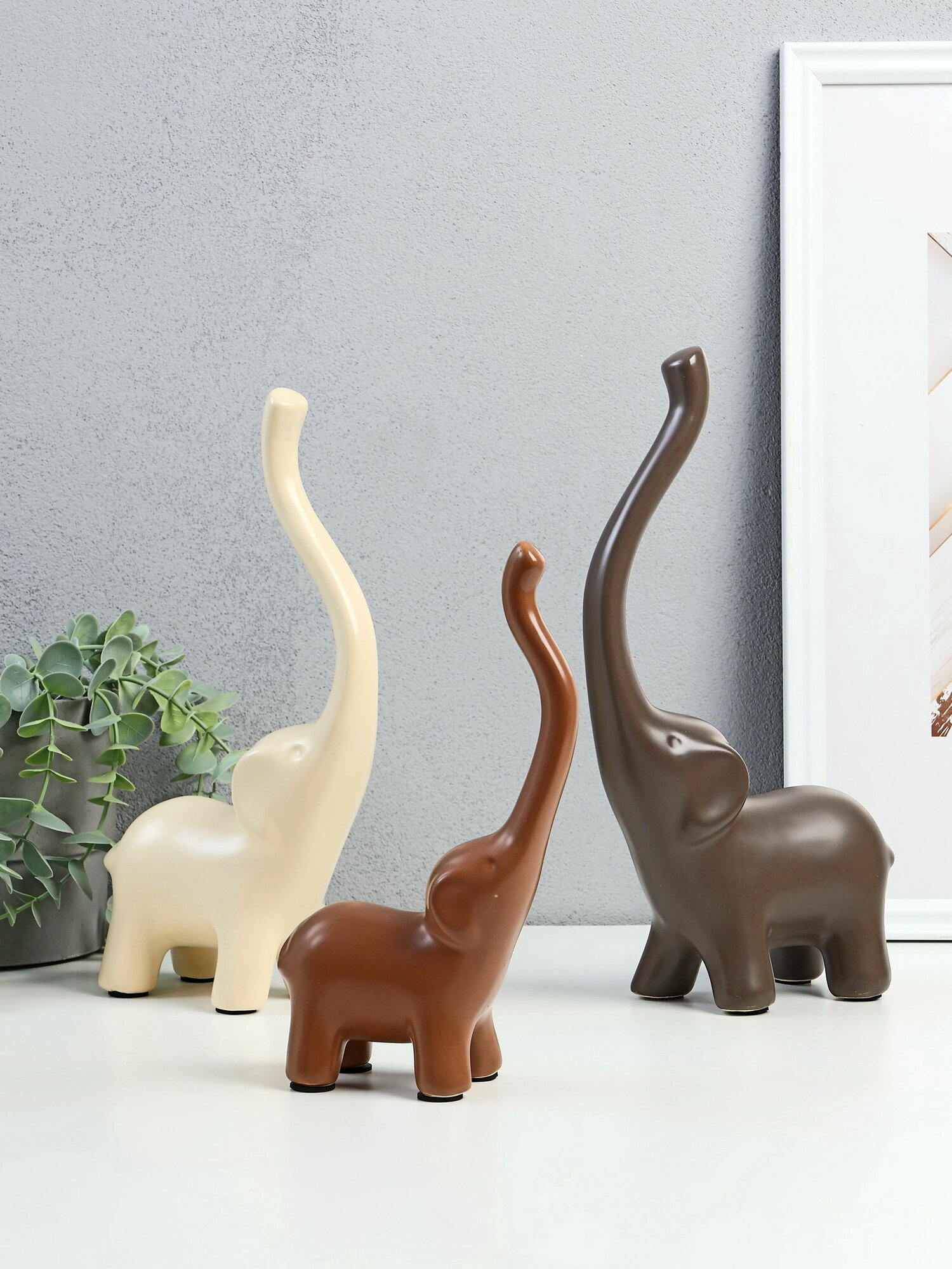 Набор фигурок керамика "Семейство слонов", 3 шт, матовый, тематика праздника: день семьи