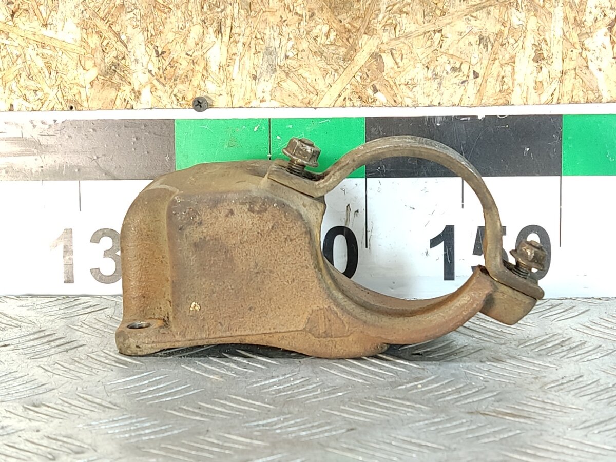 Кронштейн FORD Focus 2005-2008 4M513K305CA