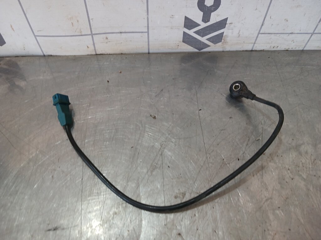 Датчик детонации VW Passat B5 96-00