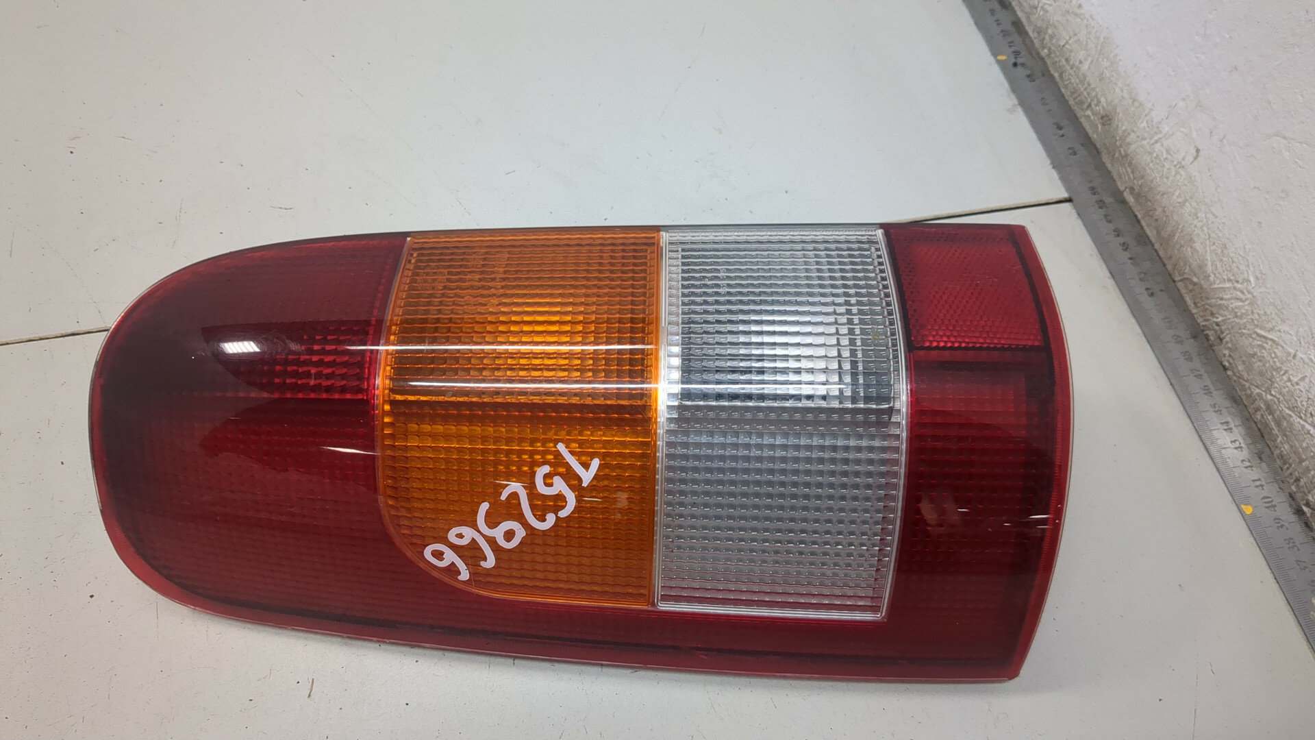 Фонарь (задний) левый Nissan Serena (C23) Б/У