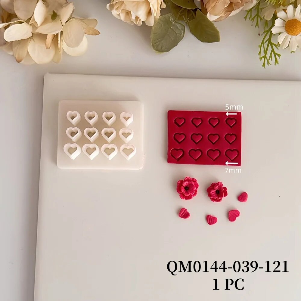 Формы для полимерной глины "Сердца и лепестки", Красный, QM0144-039-121