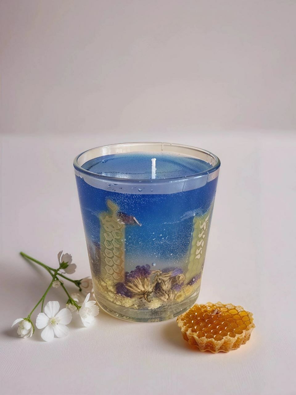 Свеча ароматическая с декором JADEN