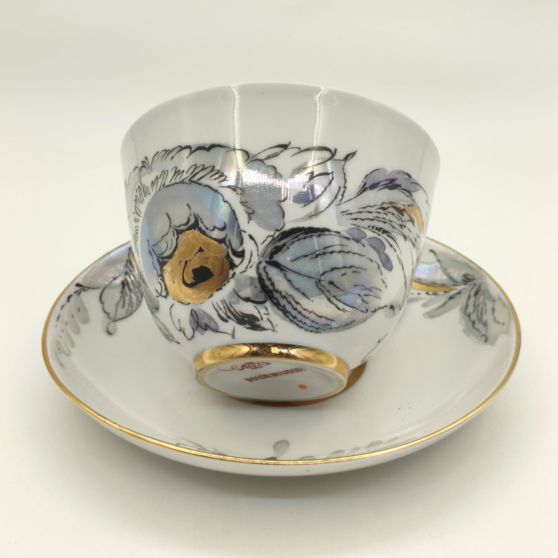 Чайная пара из сервиза "Жемчужный", автор формы "Весенняя" Яковлева С. Е.